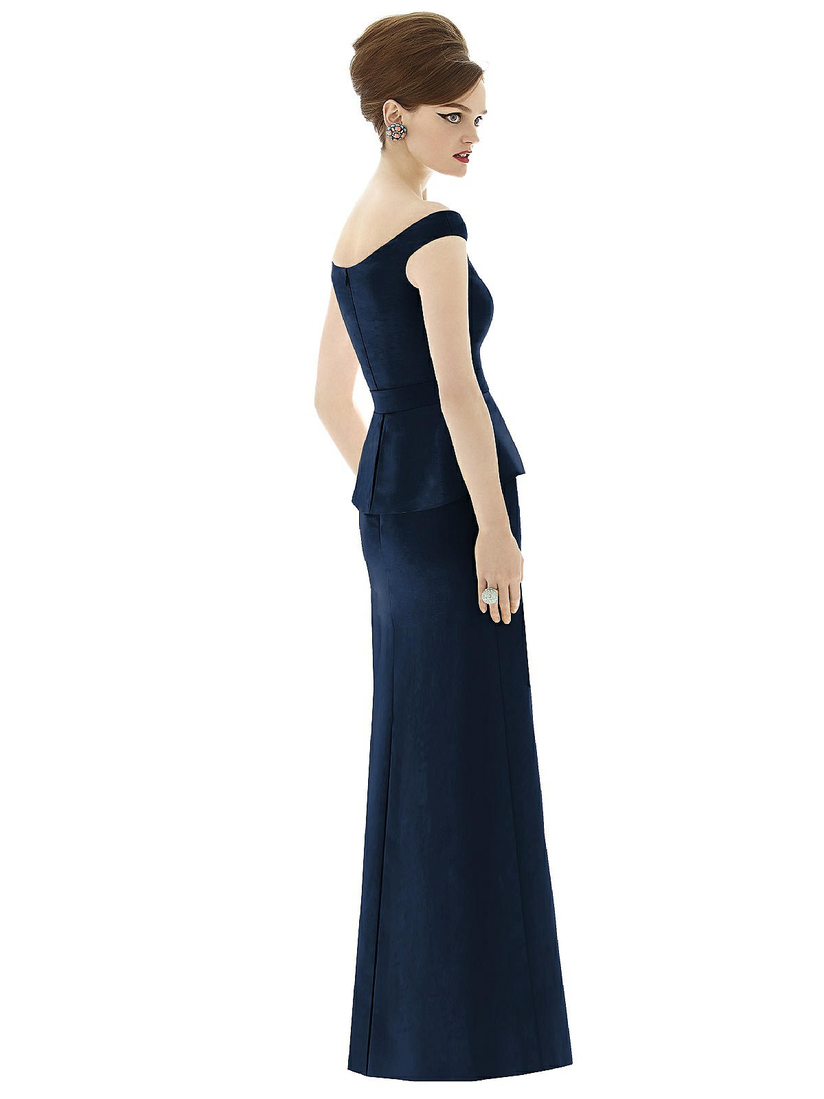 Why Midnight Blue Is The New Black | The Dessy Group